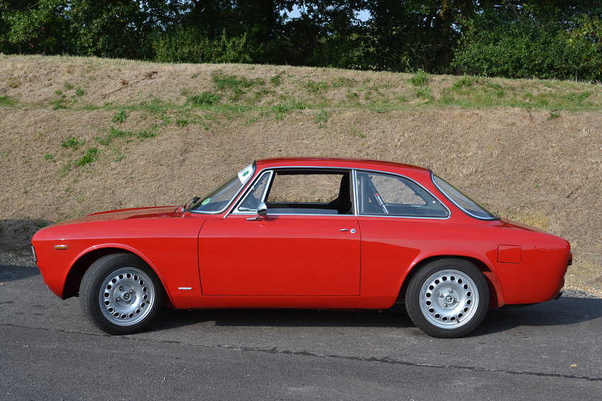 Alfa GTA recreations and bespoke builds